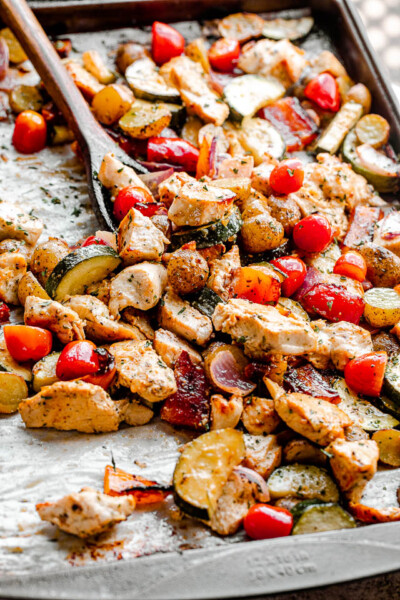 Chicken and Vegetables Sheet Pan Dinner | Healthy Dinner Idea