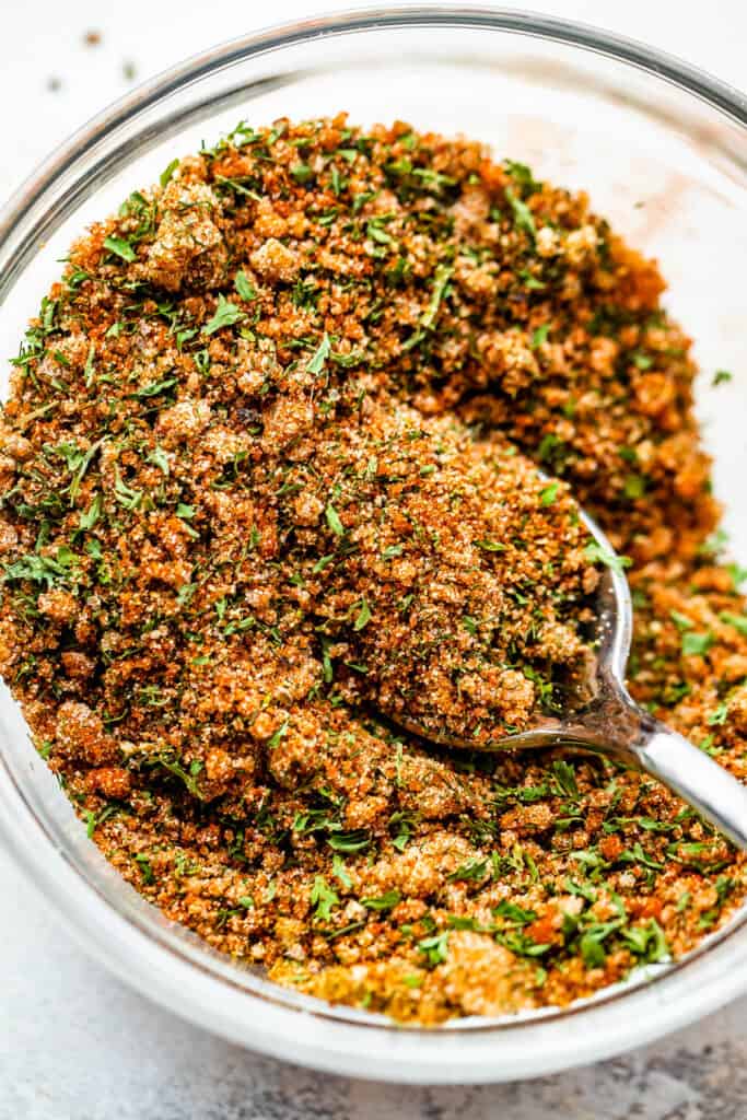 Seafood Seasoning {DIY Spice Blend} | Easy Weeknight Recipes