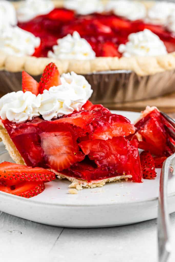 Easy Fresh Strawberry Pie | Easy Weeknight Recipes