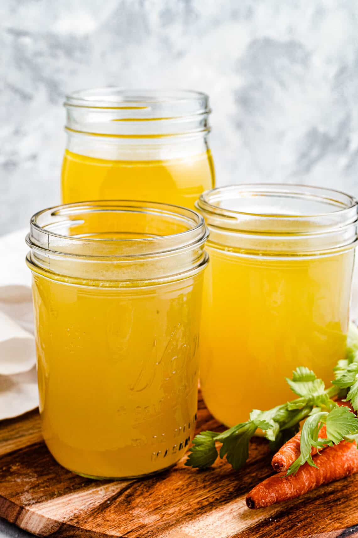 Instant Pot Chicken Broth Recipe | Easy Weeknight Recipes Instant Pot Chicken Broth Recipe | Easy Weeknight Recipes