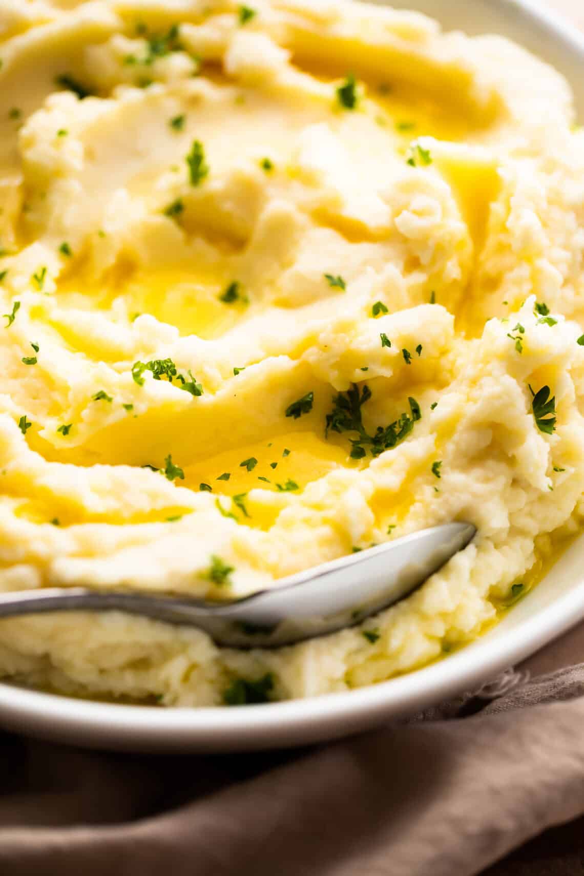 Classic Creamy Mashed Potatoes | Easy Weeknight Recipes