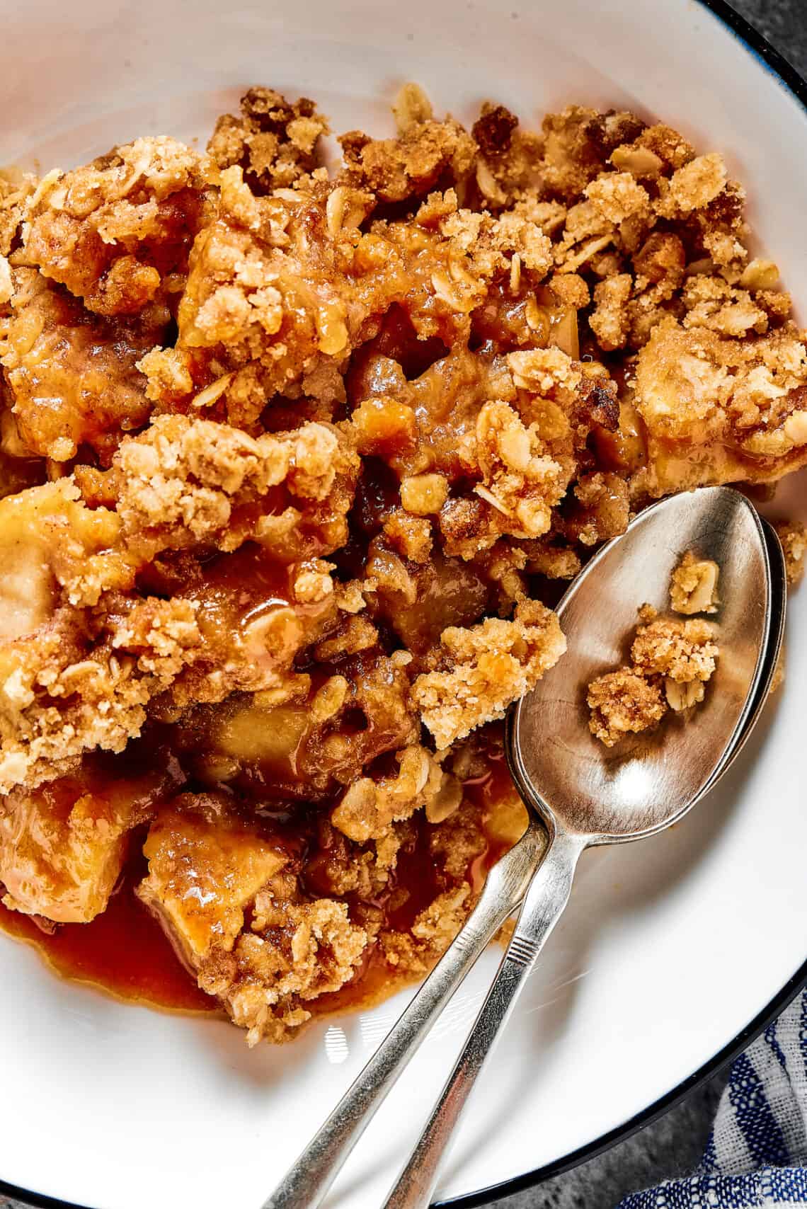 Easy Apple Crisp | Easy Weeknight Recipes