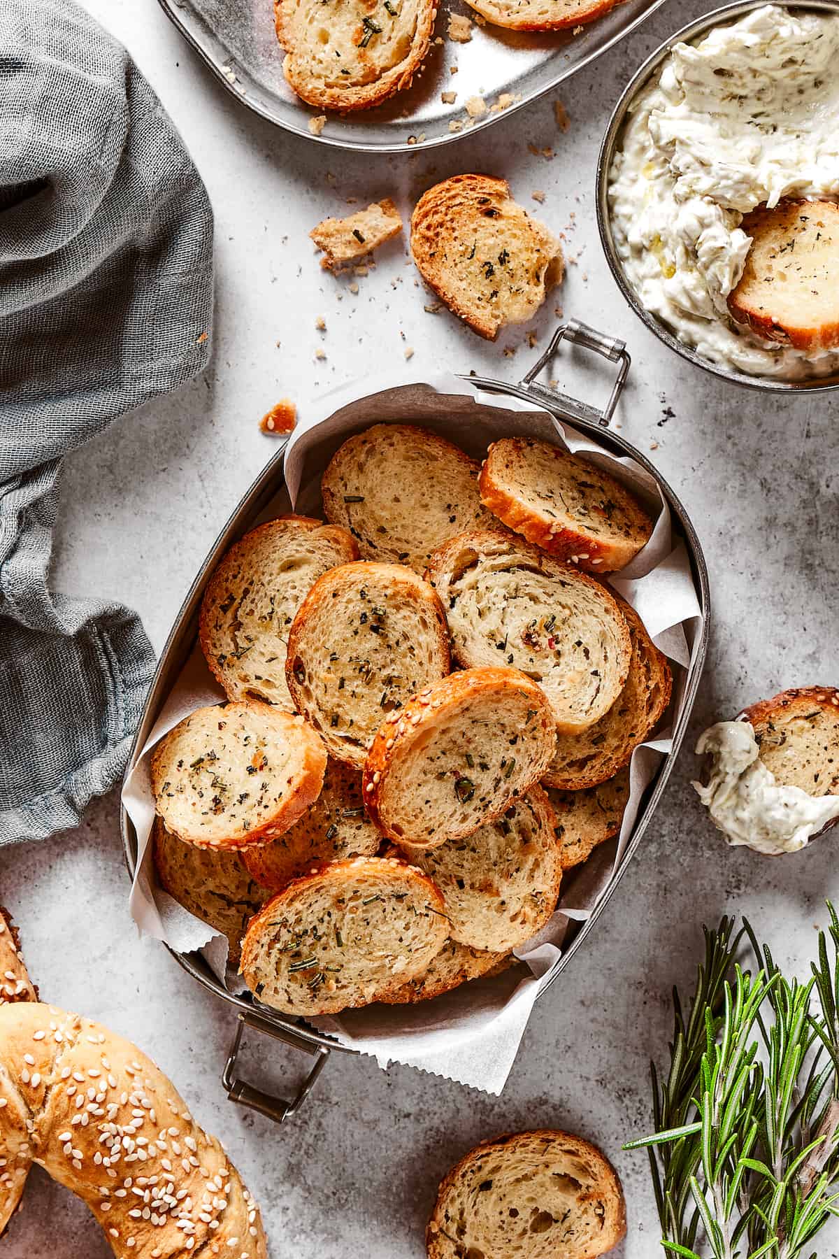 Homemade Bagel Chips | Easy Weeknight Recipes