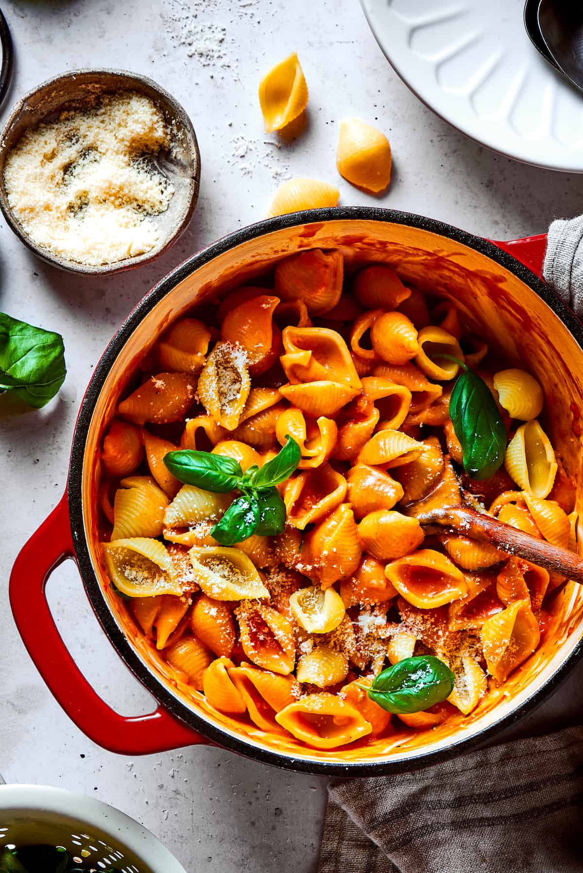 Gigi Hadid Pasta (Spicy Vodka Pasta) | Easy Weeknight Recipes