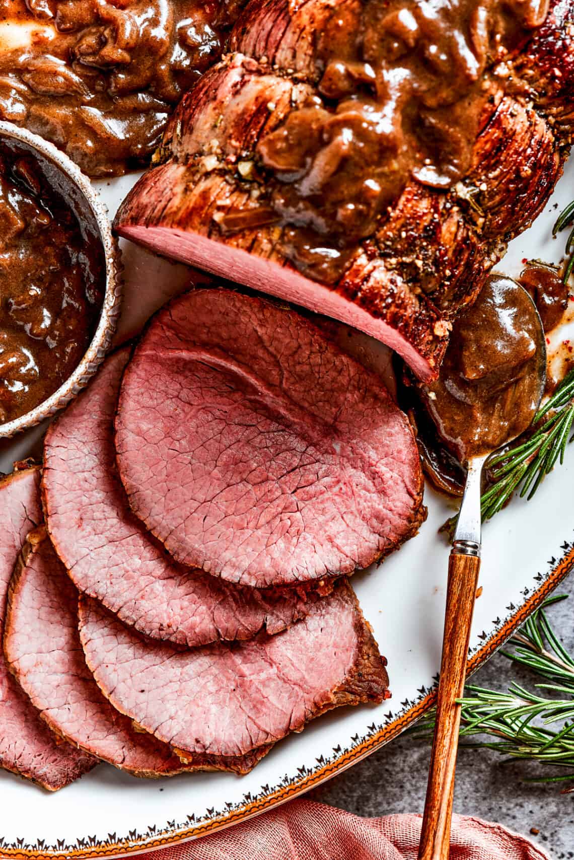 Top Round Roast Recipe - Easy Weeknight Recipes